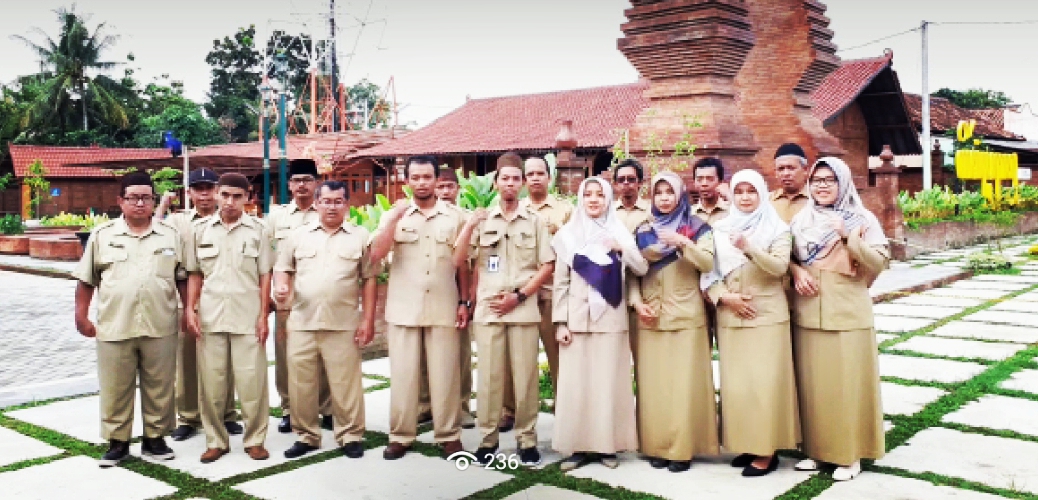 PELANTIKAN GUBERNUR DAN WAKIL GUBERNUR DIY MASA JABATAN 2022 - 2027 - Kalurahan Pleret